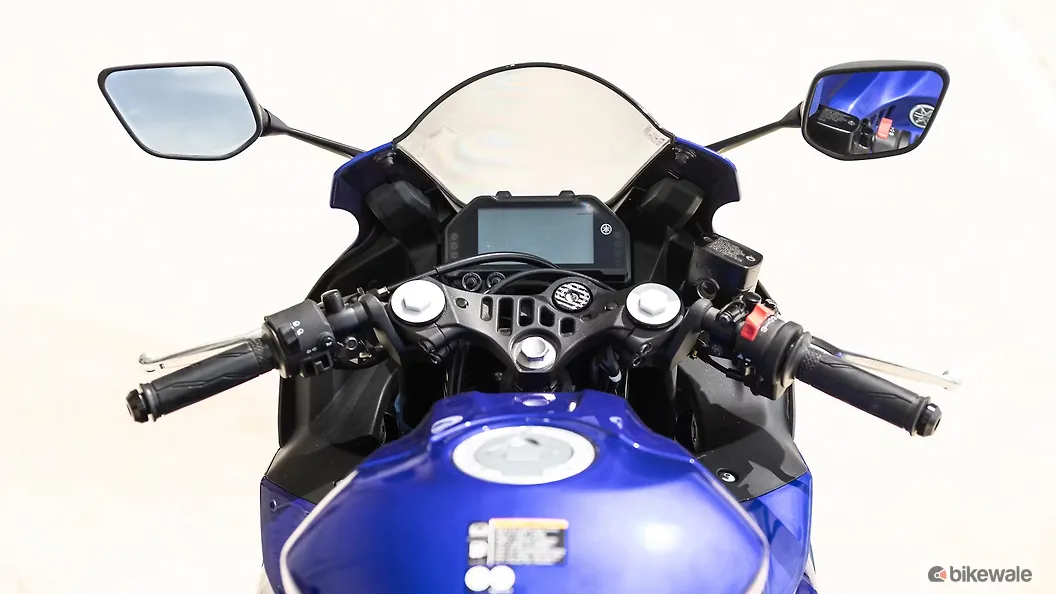 Yamaha R3 Closed Fuel Lid Image – BikeWale