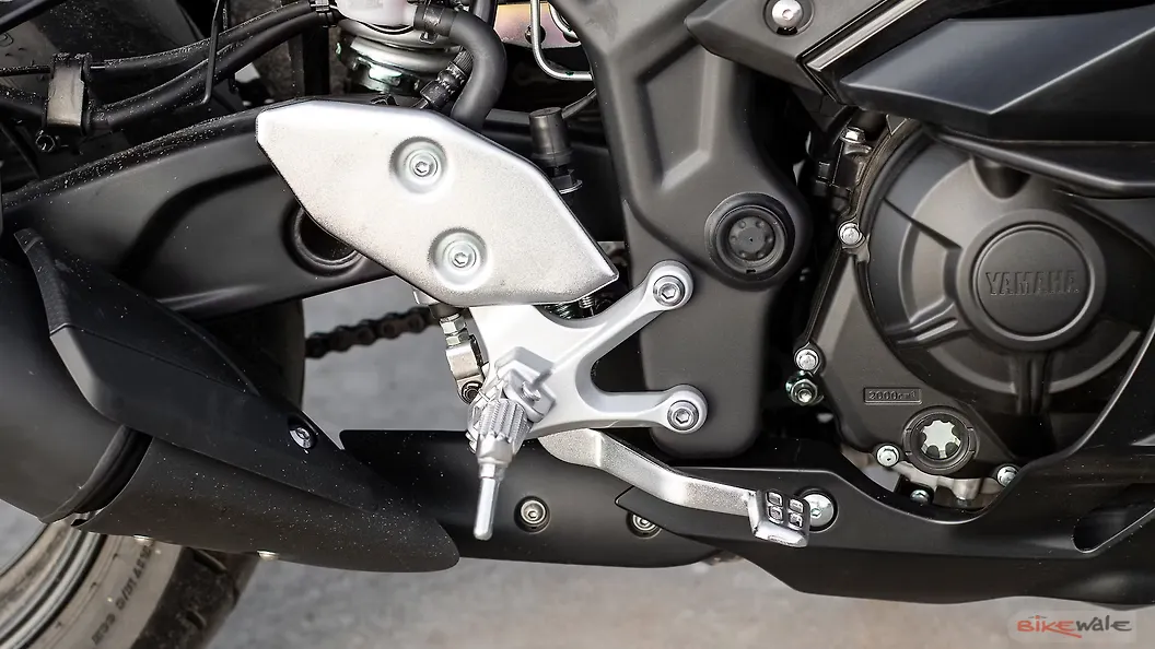 Yamaha YZF-R3 Heel Plate Image – BikeWale