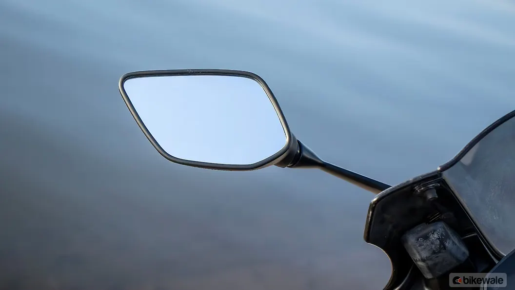 Yamaha R3 Rear View Mirror Image – BikeWale