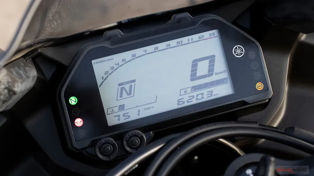 Yamaha YZF-R3 Right Rear Three Quarter Image – BikeWale