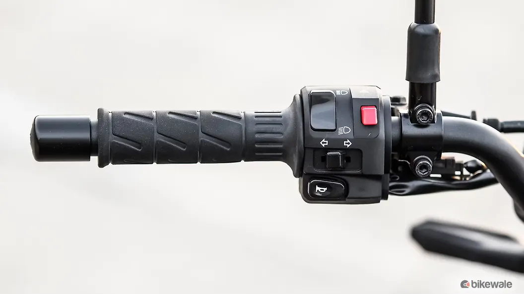 Kawasaki Eliminator Left Side Handlebar Grip Image – BikeWale