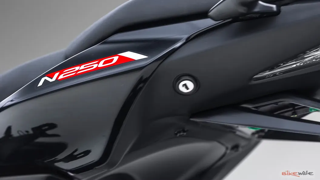 Bajaj Pulsar N250 Bike Seat Image – BikeWale