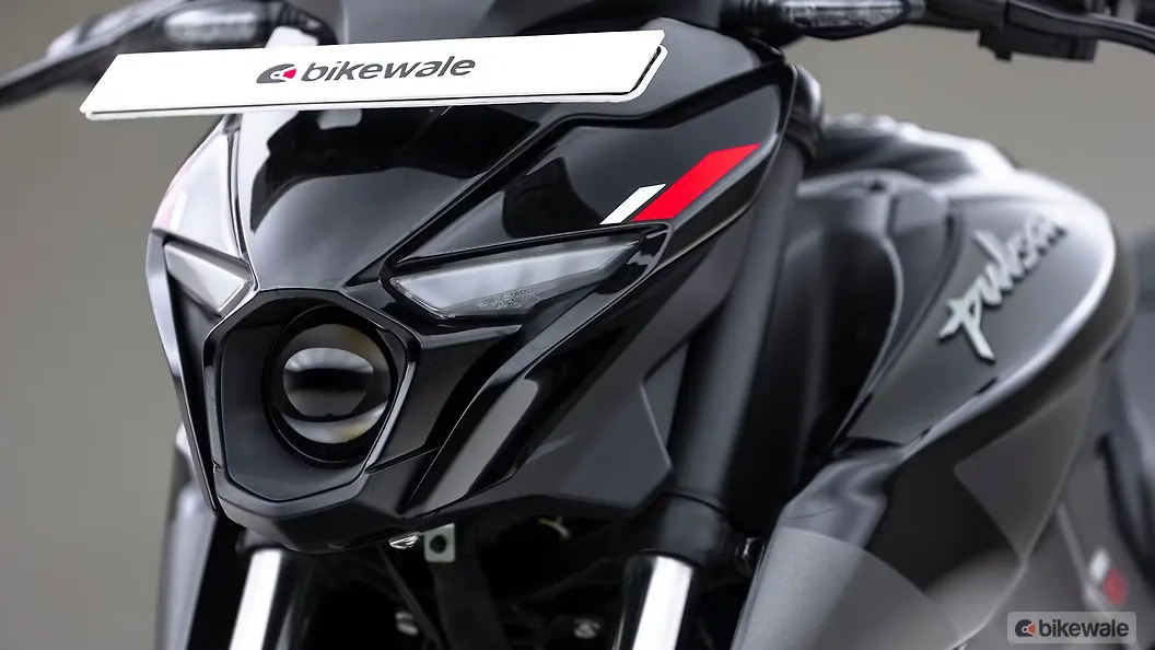 Bajaj Pulsar N250 Front View Image – BikeWale