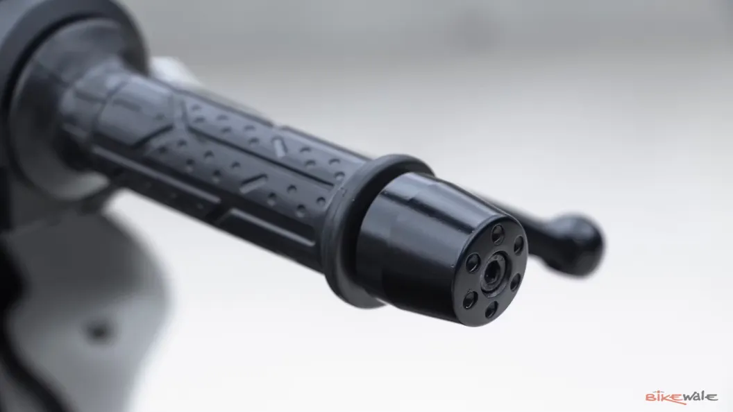 Bajaj Pulsar N250 Handle Bar Image – BikeWale