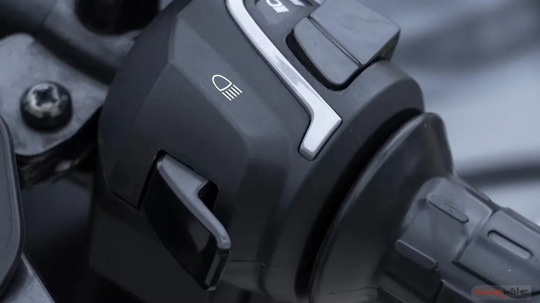 Bajaj Pulsar N250 Handle Bar Image – BikeWale