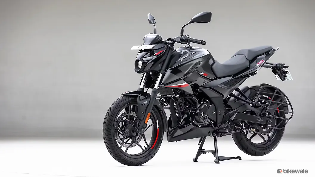 Bajaj Pulsar N250 Left Side View Image – BikeWale