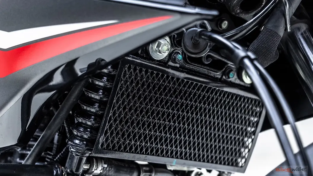Bajaj Pulsar N250 Radiator Image – BikeWale
