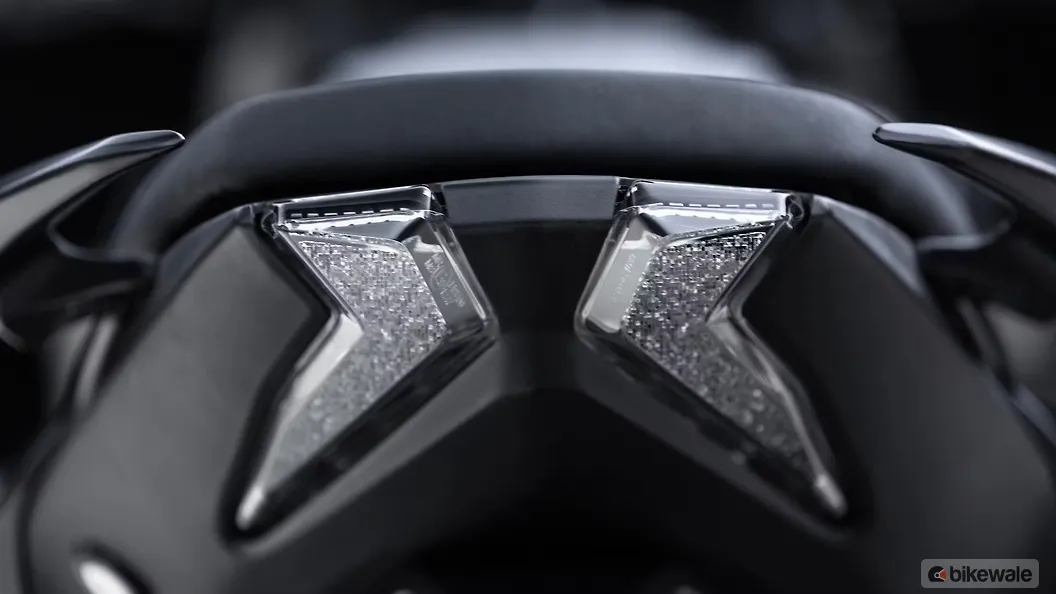 Bajaj Pulsar N250 Bike Seat Image – BikeWale