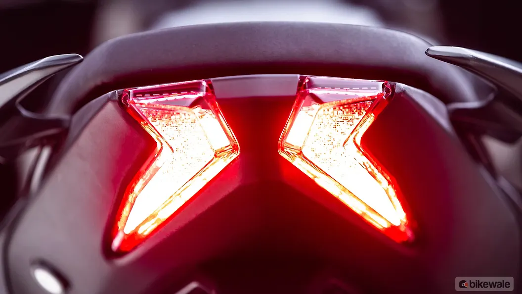 Bajaj Pulsar N250 Bike Seat Image – BikeWale