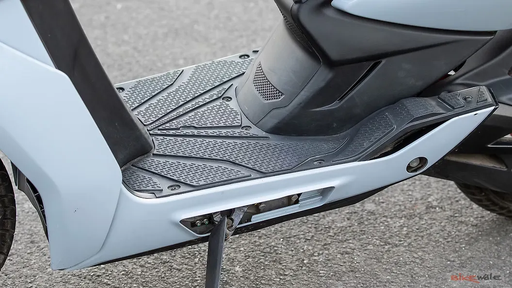 Ather 450X Gen 3 Side Stand Image – BikeWale