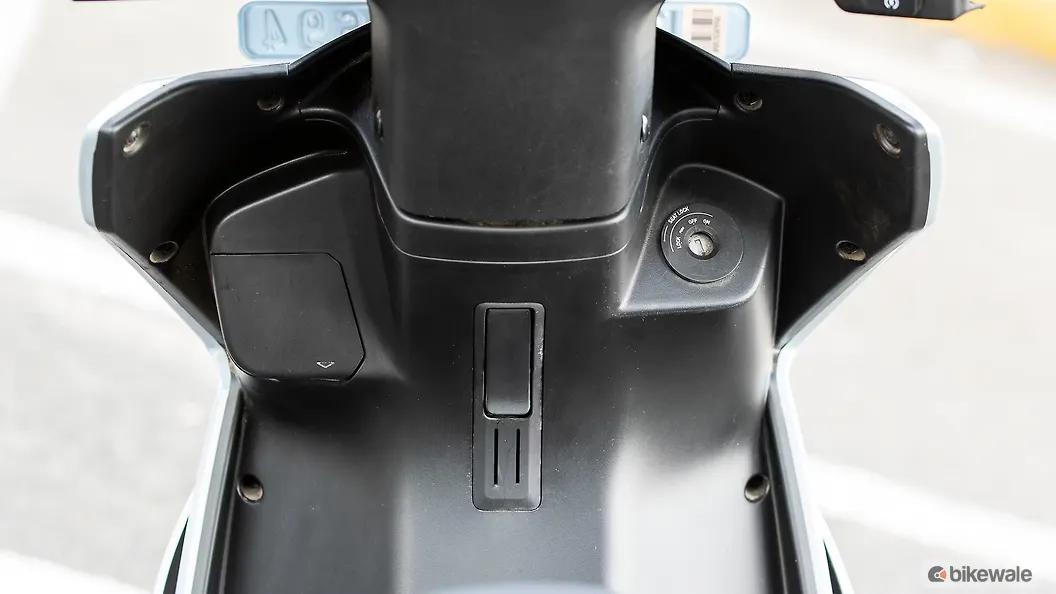 Ather 450X Front Glove Box Image – BikeWale