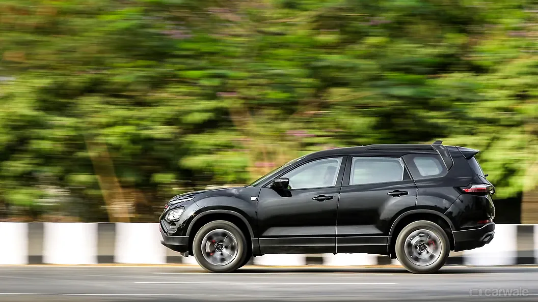 Safari Right Rear Three Quarter Image, Safari Photos in India - CarWale