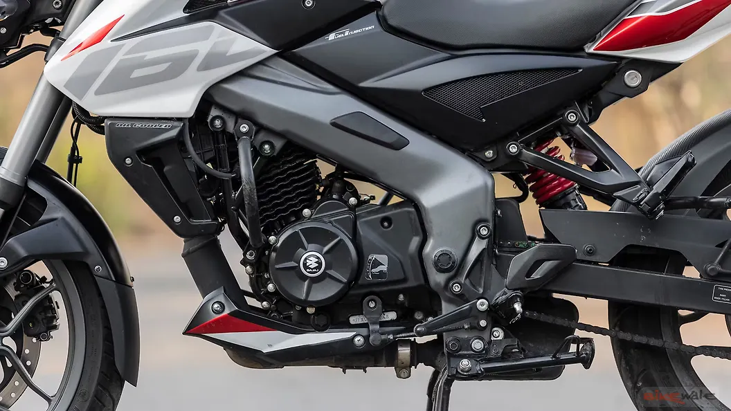 Bajaj Pulsar NS160 Front Leg Guard Image – BikeWale Bajaj Pulsar NS160 Front Leg Guard Image – BikeWale