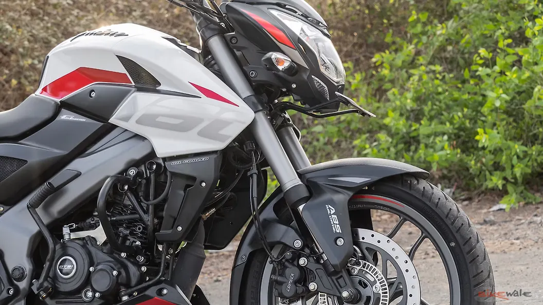 Bajaj Pulsar NS160 Front Brake Fluid Reservoir Image – BikeWale