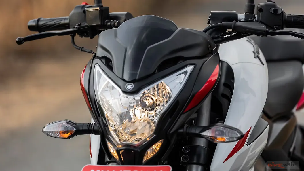 Bajaj Pulsar NS160 Front Turn Indicators Image – BikeWale