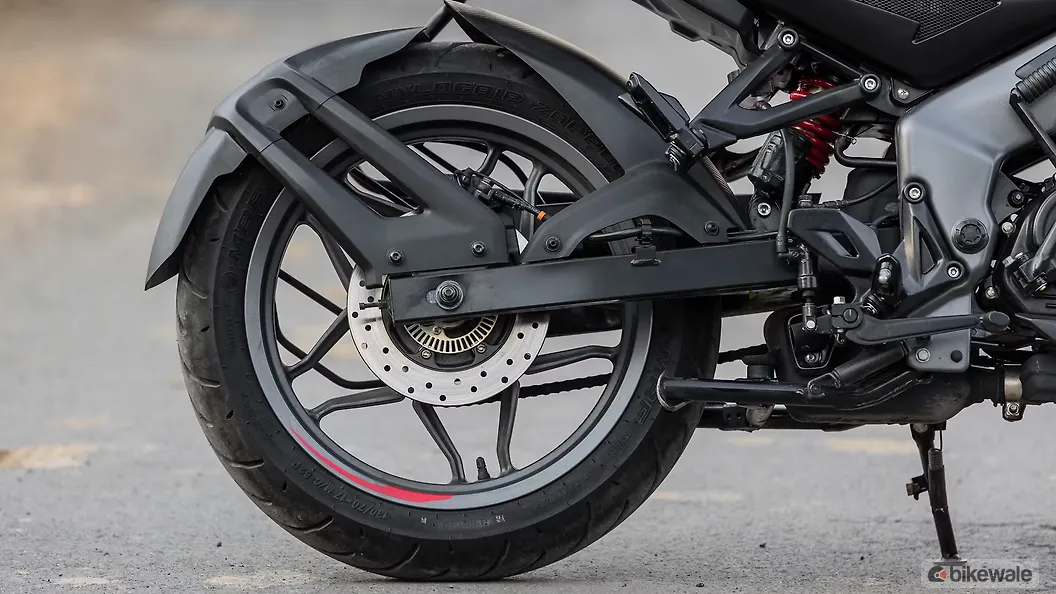 Bajaj Pulsar NS160 Rear Disc Brake Image – BikeWale