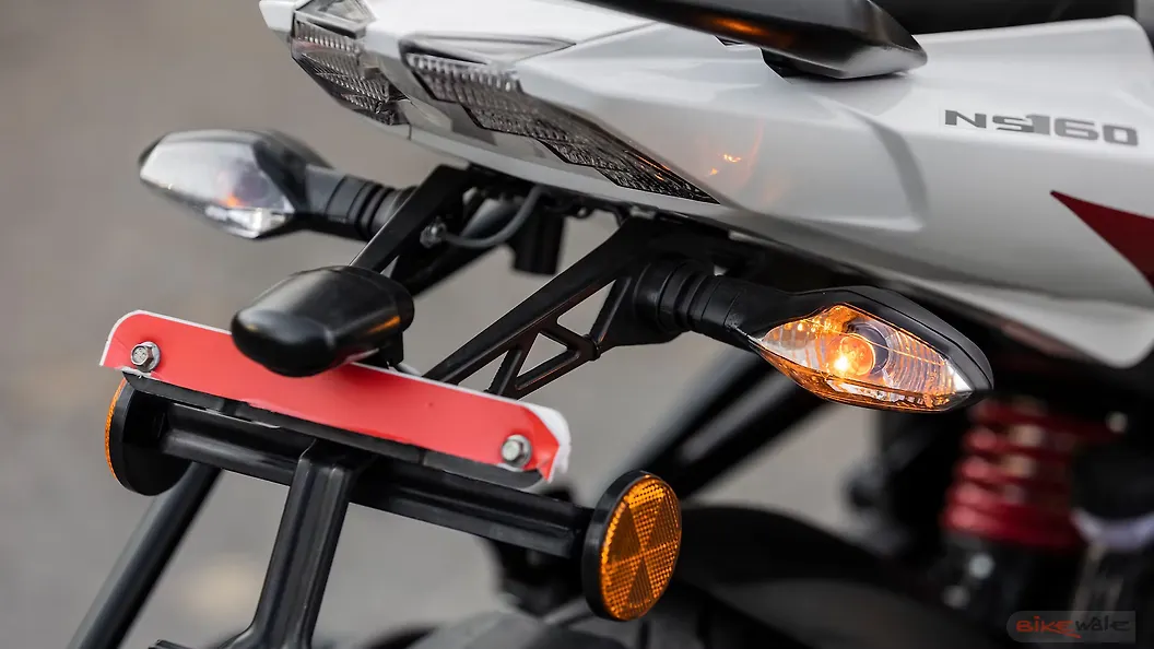 Bajaj Pulsar NS160 Pillion Seat Image – BikeWale