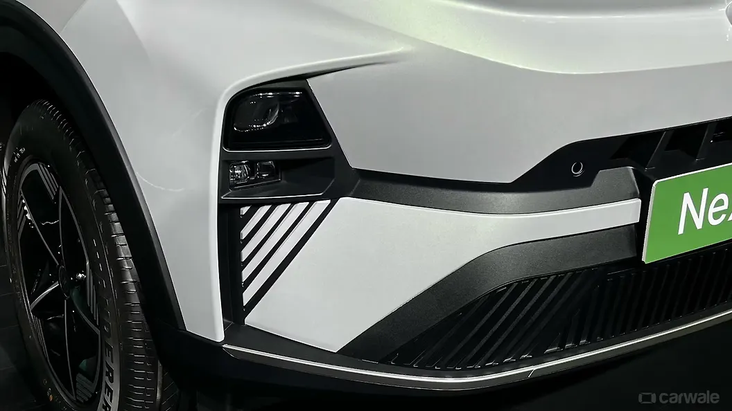 Nexon EV Roof Mounted Controls/Sunroof & Cabin Light Controls Image ...