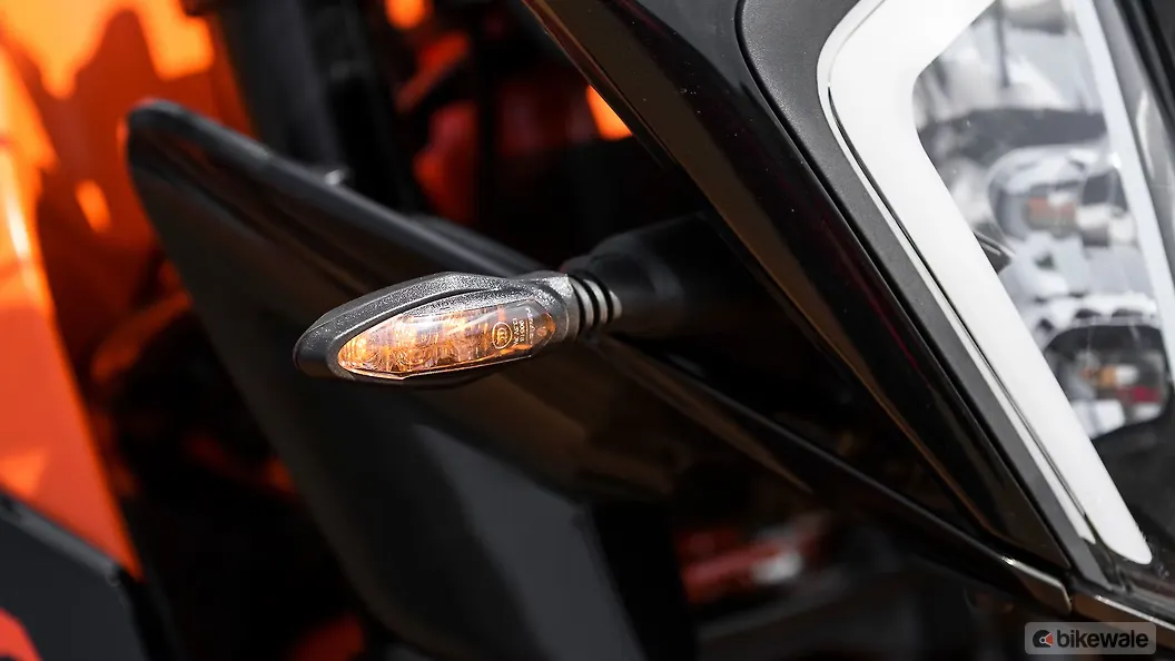 KTM 390 Adventure [2024] Front Turn Indicators Image – BikeWale