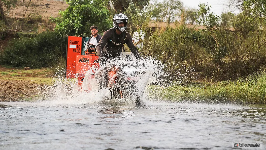 KTM 390 Adventure [2024] Front View Image – BikeWale