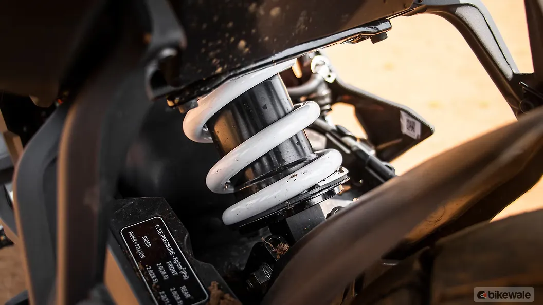 KTM 390 Adventure Front Suspension Preload Adjuster Image – BikeWale