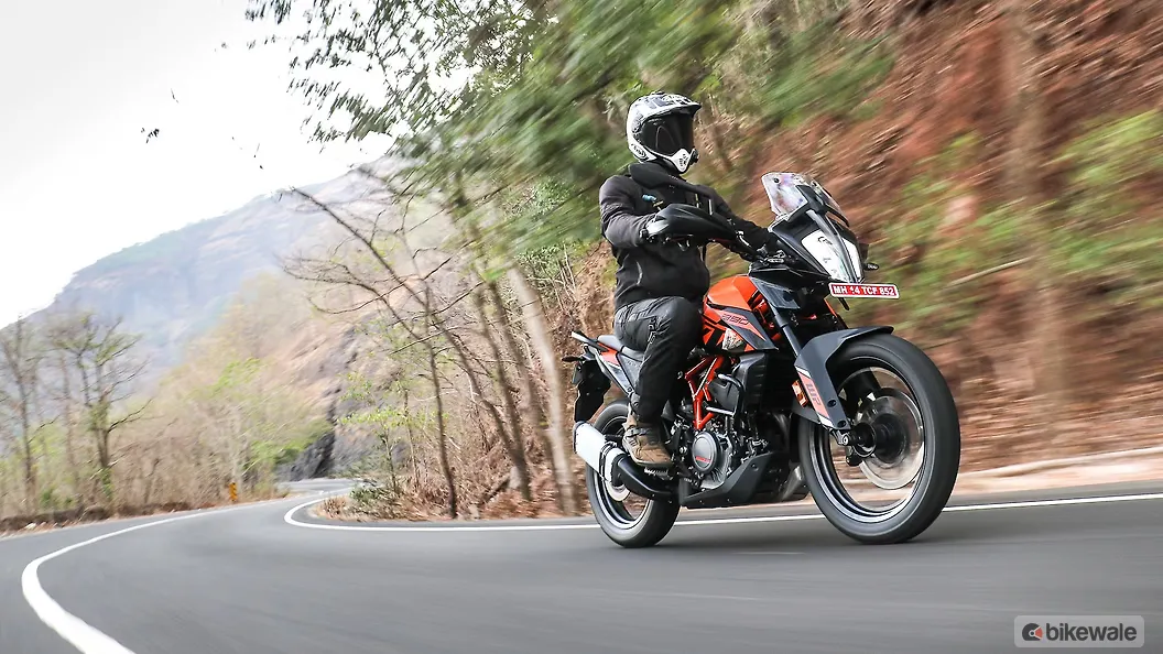 KTM 390 Adventure [2024] Right Side View Image – BikeWale