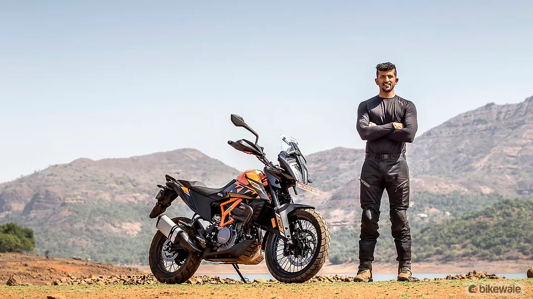 KTM 390 Adventure [2024] Right Side View Image – BikeWale