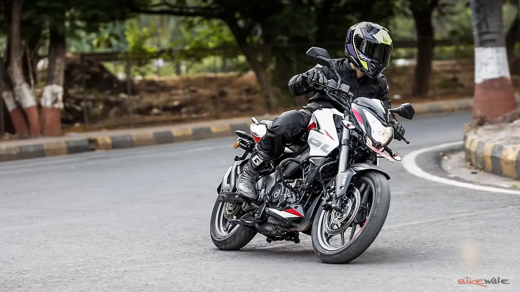 Bajaj Pulsar NS160 TFT / Instrument Cluster Image – BikeWale