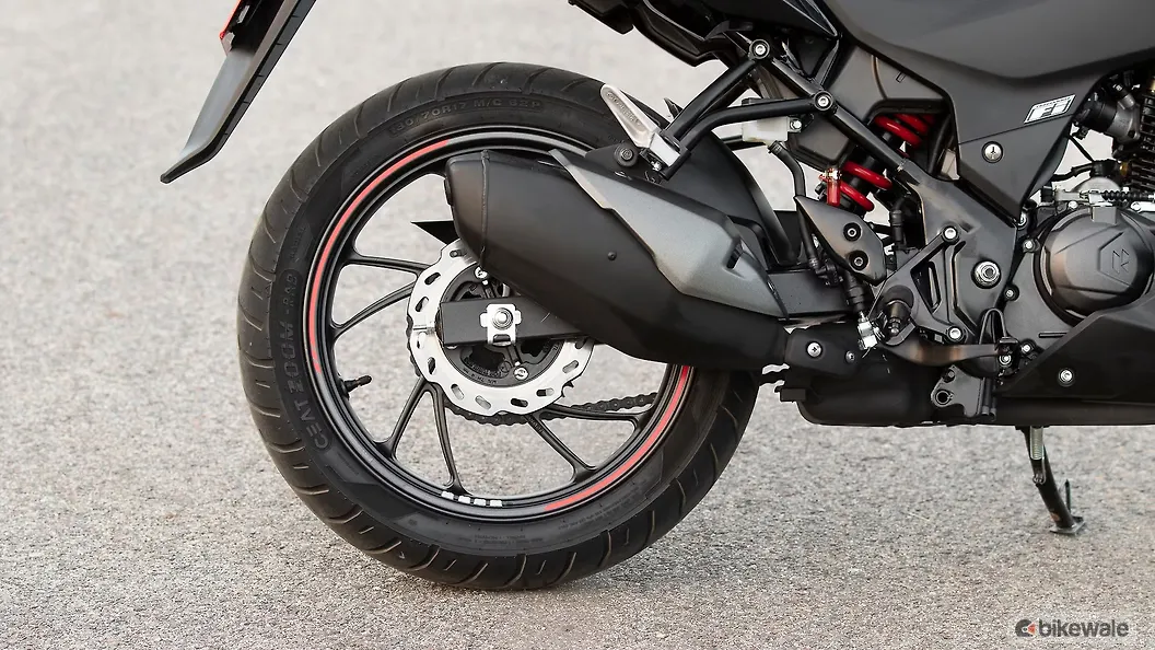 Hero Xtreme 160R 4V Split Seat Image – BikeWale