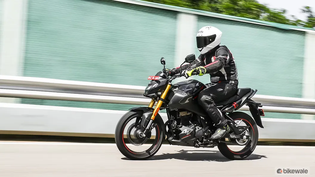 Hero Xtreme 160R 4V Front View Image – BikeWale