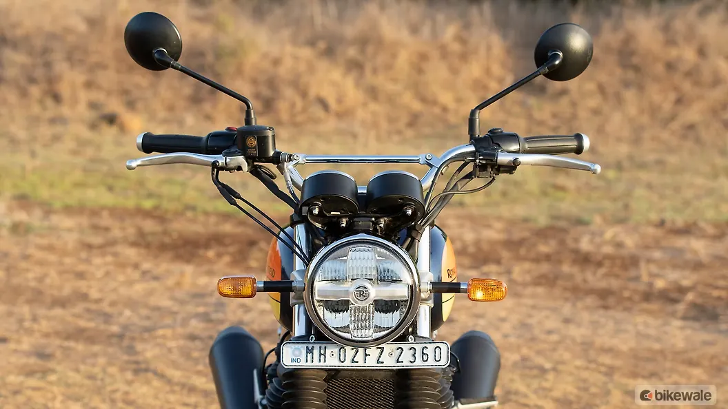 Royal Enfield Interceptor 650 Head Light Image – BikeWale