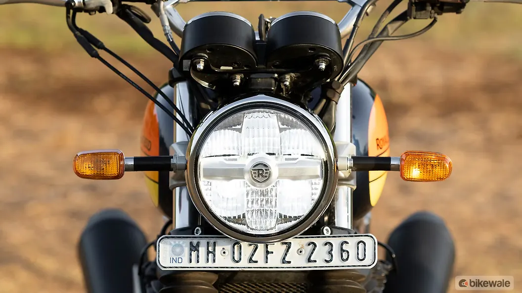 Royal Enfield Interceptor 650 Head Light Image – BikeWale