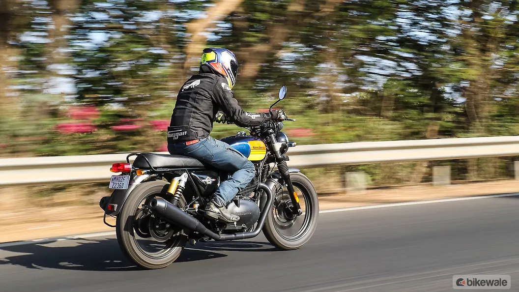 Royal Enfield Interceptor 650 Right Front Three Quarter Image – BikeWale