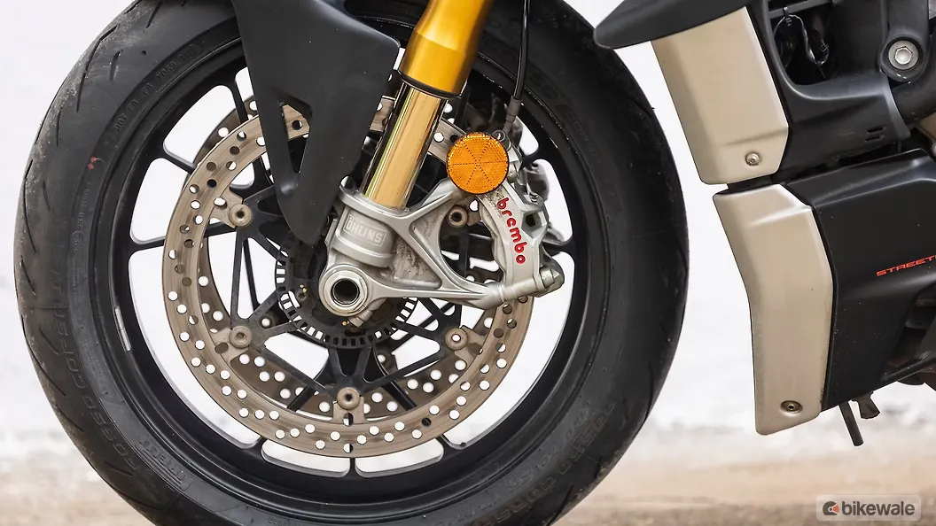 Images of Ducati Streetfighter V4 | Photos of Streetfighter V4 - BikeWale