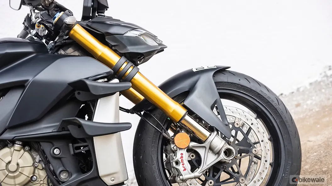 Images of Ducati Streetfighter V4 | Photos of Streetfighter V4 - BikeWale