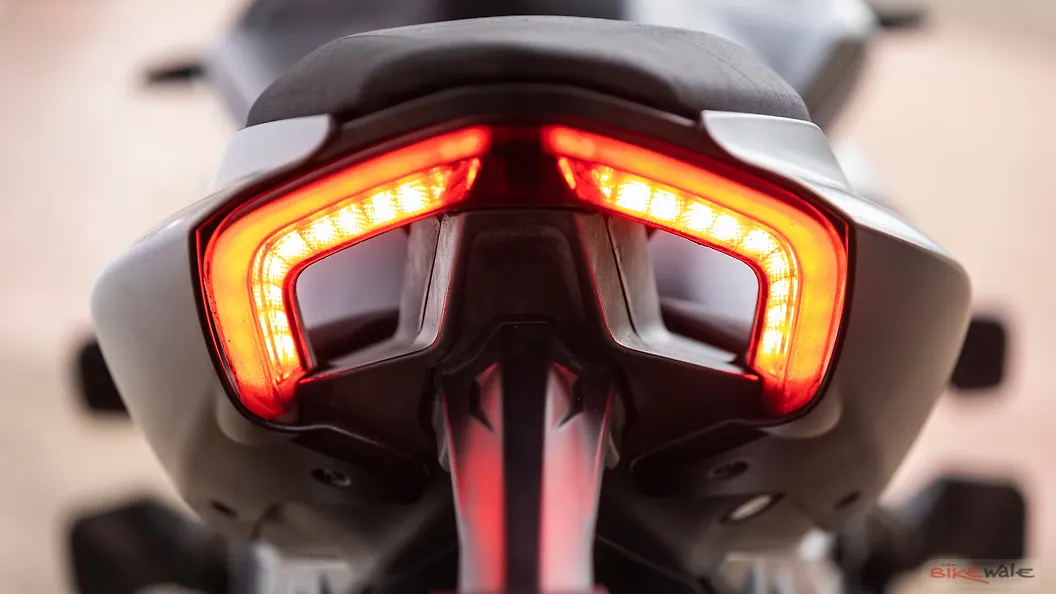 Ducati Streetfighter V4 Tail Light Image – BikeWale