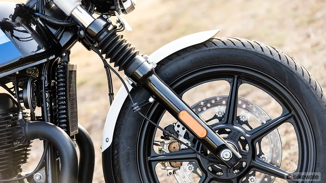 Royal Enfield Continental GT 650 Front Spoke Wheel Image – BikeWale