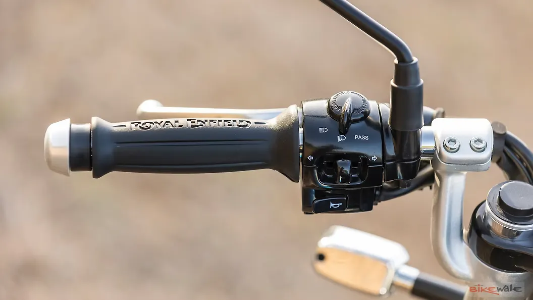 Royal Enfield Continental GT 650 Handle Bar Image – BikeWale