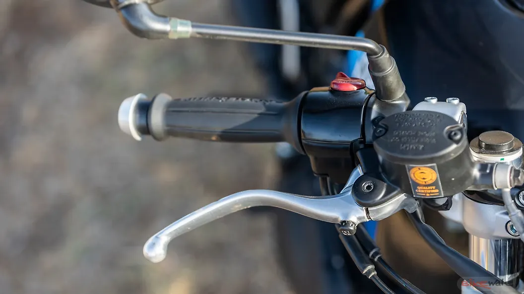 Royal Enfield Continental GT 650 Handle Bar Image – BikeWale