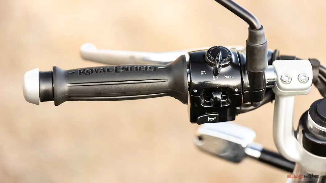 Royal Enfield Continental GT 650 Handle Bar Image – BikeWale