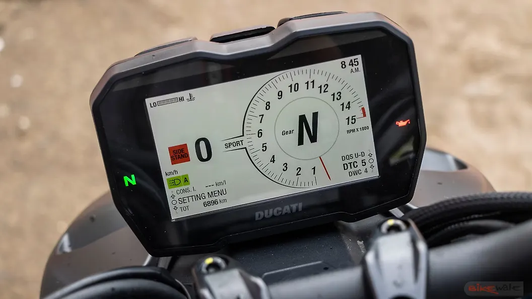 Ducati Streetfighter V4 TFT / Instrument Cluster Image – BikeWale