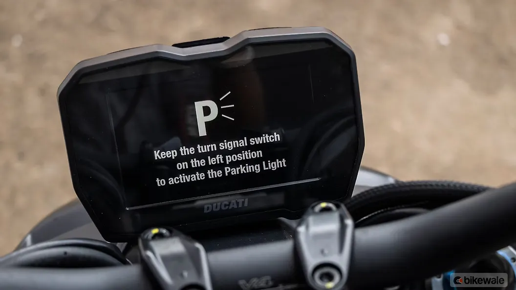 Images of Ducati Streetfighter V4 | Photos of Streetfighter V4 - BikeWale