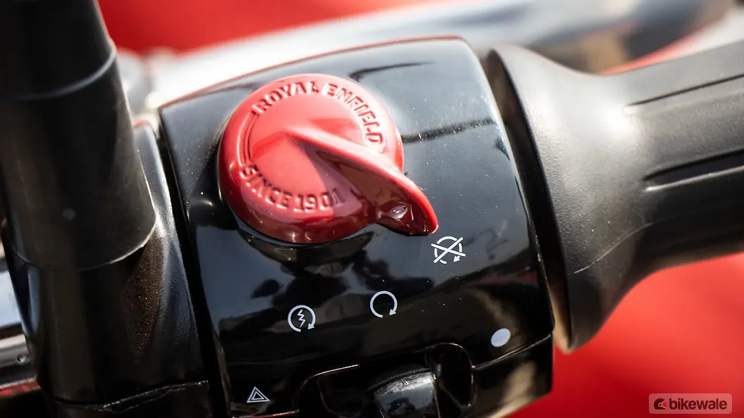 Royal Enfield Goan Classic 350 Turn Indicators Switch Image – BikeWale