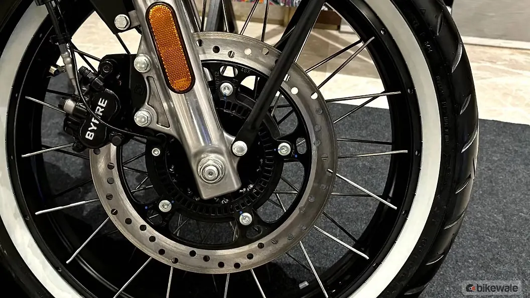 Royal Enfield Goan Classic 350 Front Disc Brake Caliper Image – BikeWale