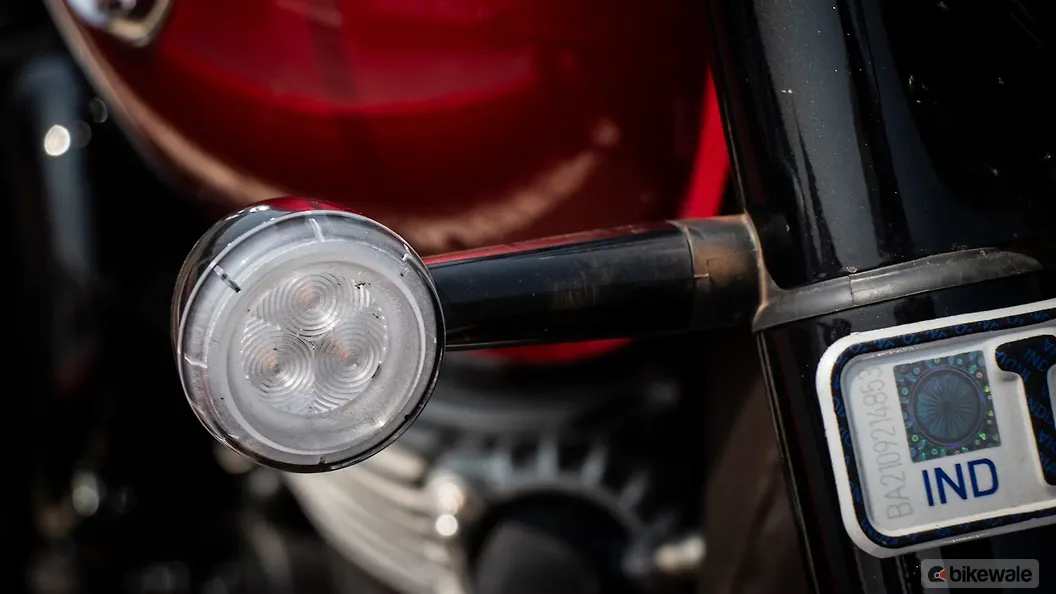 Royal Enfield Goan Classic 350 Front Turn Indicators Image – BikeWale