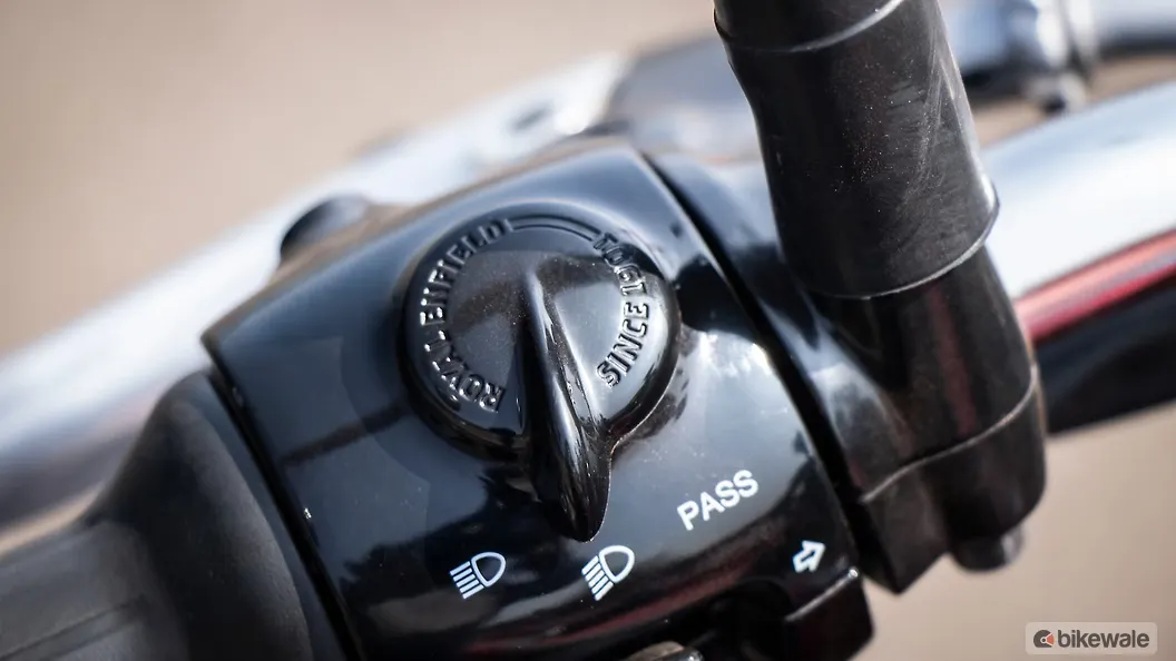 Royal Enfield Goan Classic 350 Turn Indicators Switch Image – BikeWale
