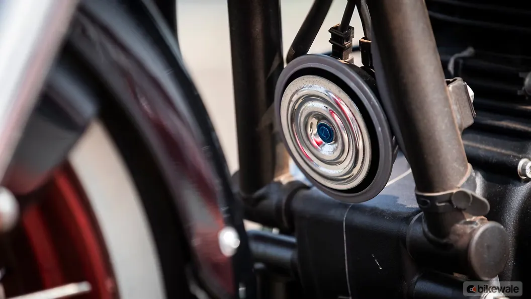 Royal Enfield Goan Classic 350 Rear View Mirror Image – BikeWale