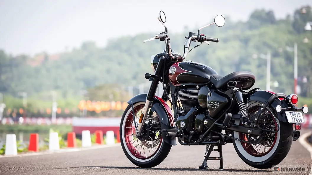 Royal Enfield Goan Classic 350 Right Front Three Quarter Image – BikeWale