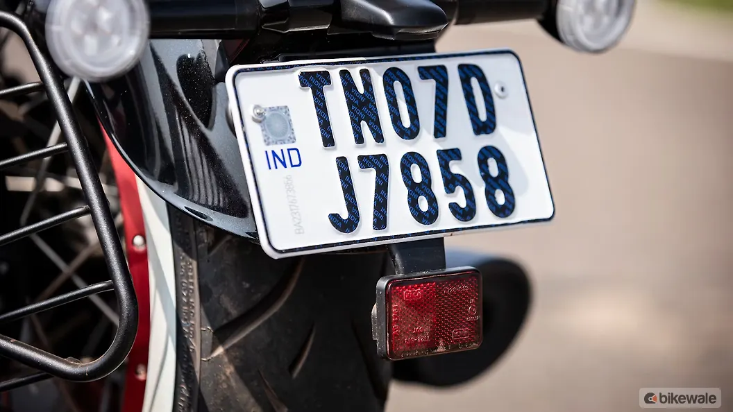 Royal Enfield Goan Classic 350 Rear Reflex Reflector Image – BikeWale