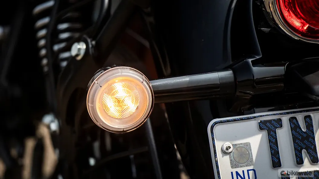 Royal Enfield Goan Classic 350 Rear Turn Indicators Image – BikeWale